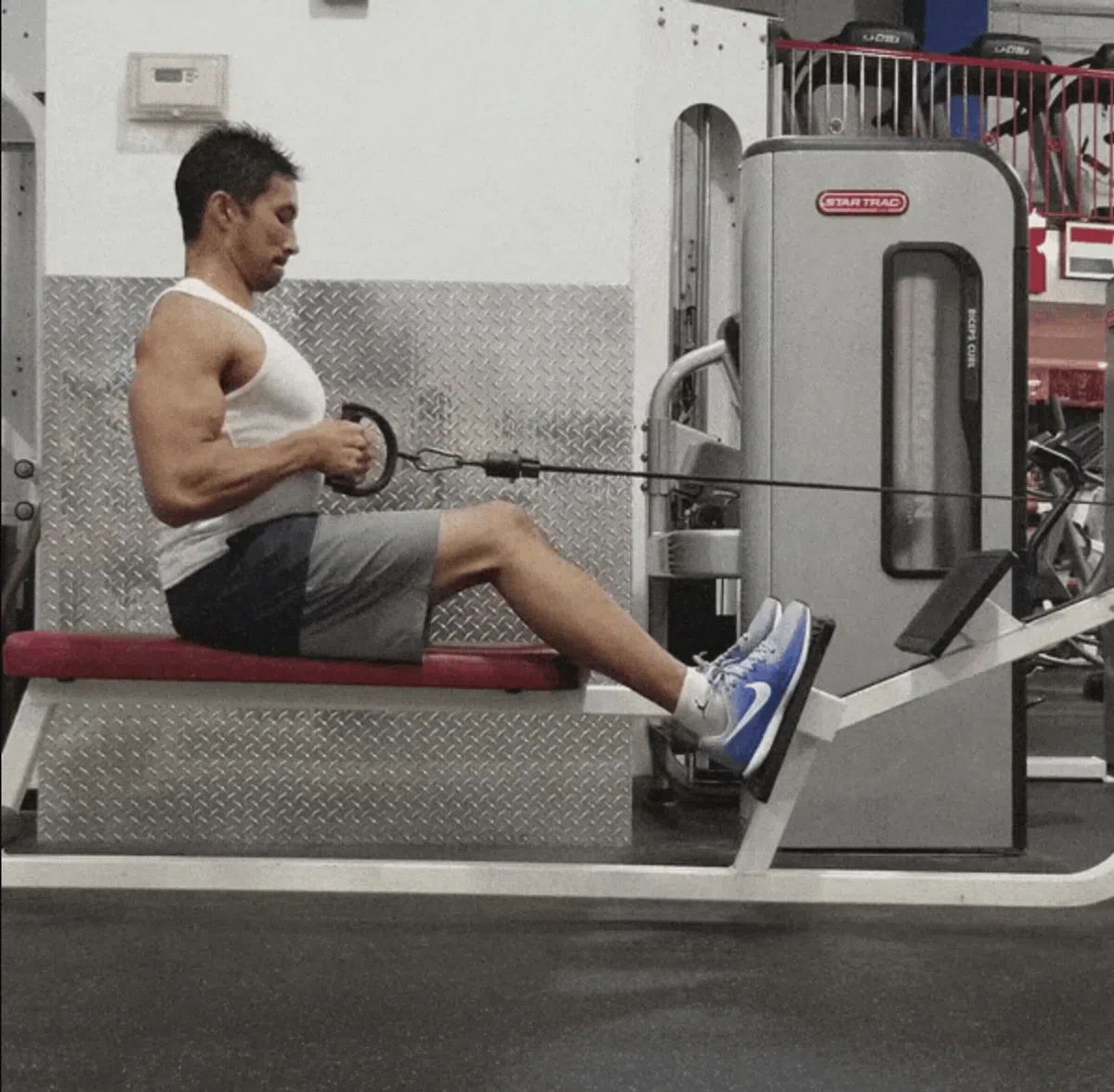 Seated cable row: de oefening voor sterkere rugspieren