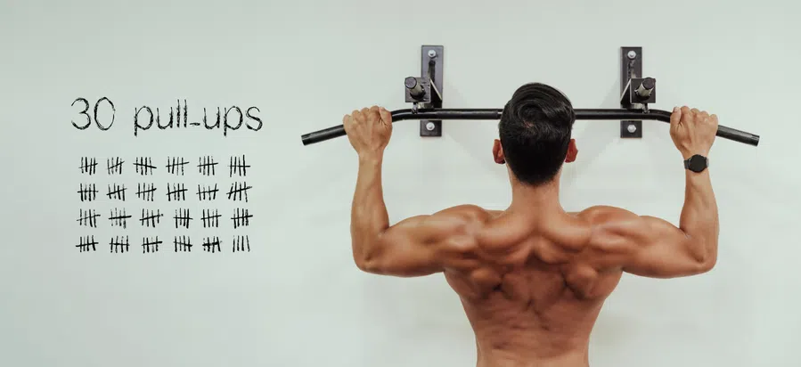 30 pull-ups achter elkaar kunnen? Dit is het trainingsschema
