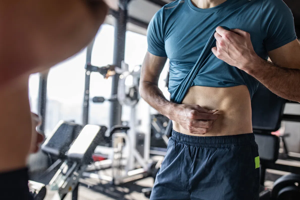 Alles wat je moet weten over rib flares — en hoe je ze kunt aanpakken